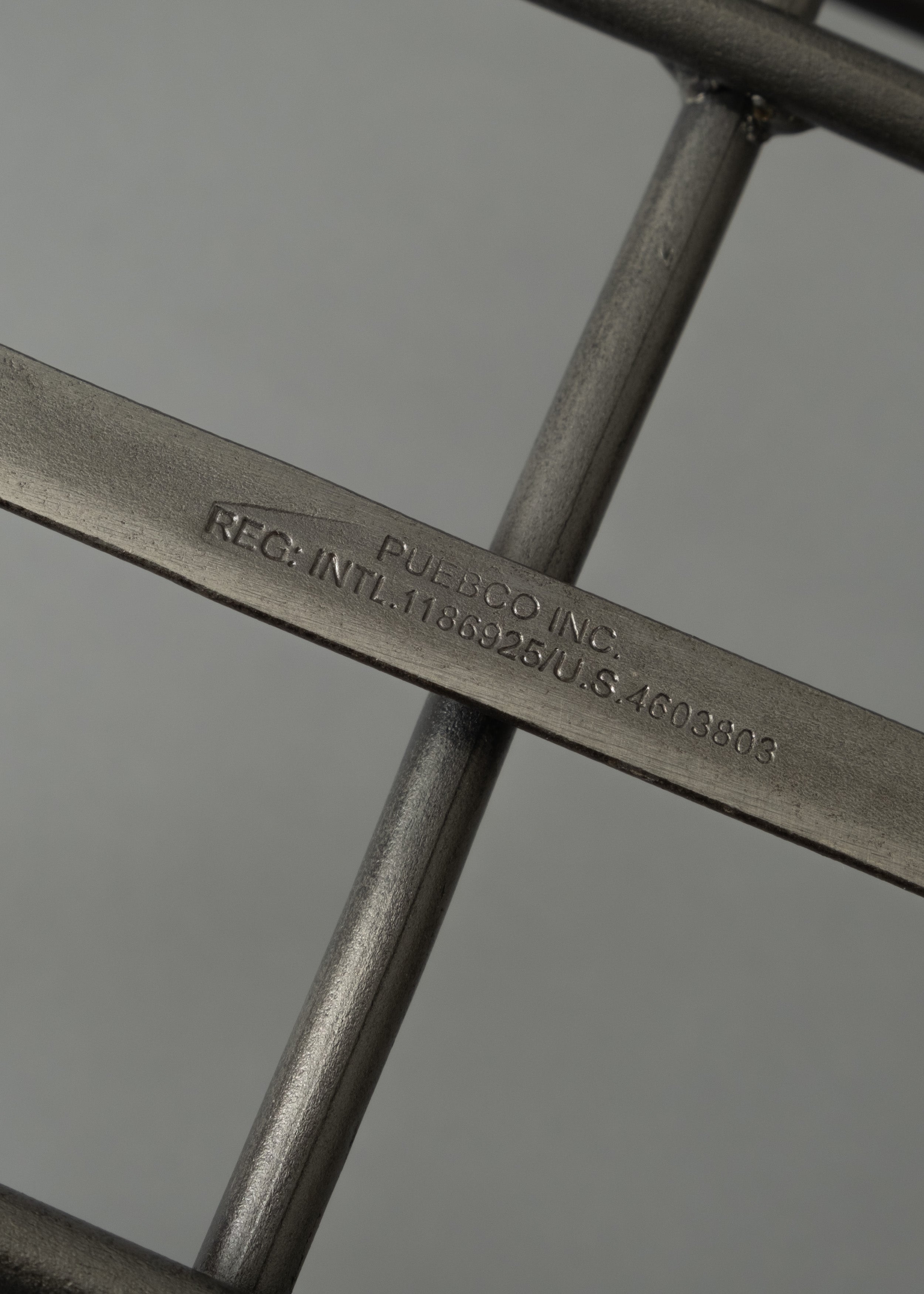 MARCHEPIED - WIRE STEP STOOL - PUEBCO – MAGASIN VIVANT!